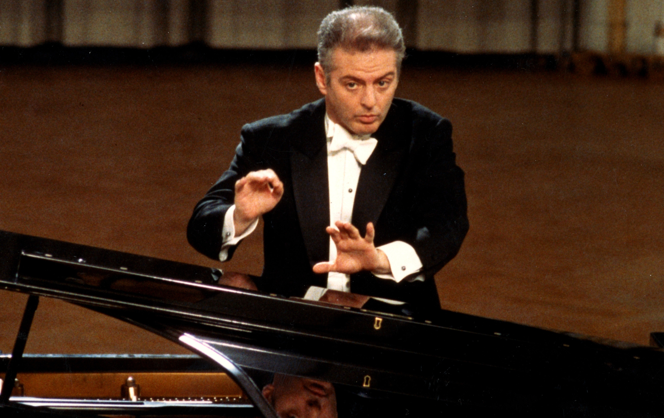 Daniel Barenboim, Berliner Philharmoniker: Mozart Piano Concerto No. 27 ...