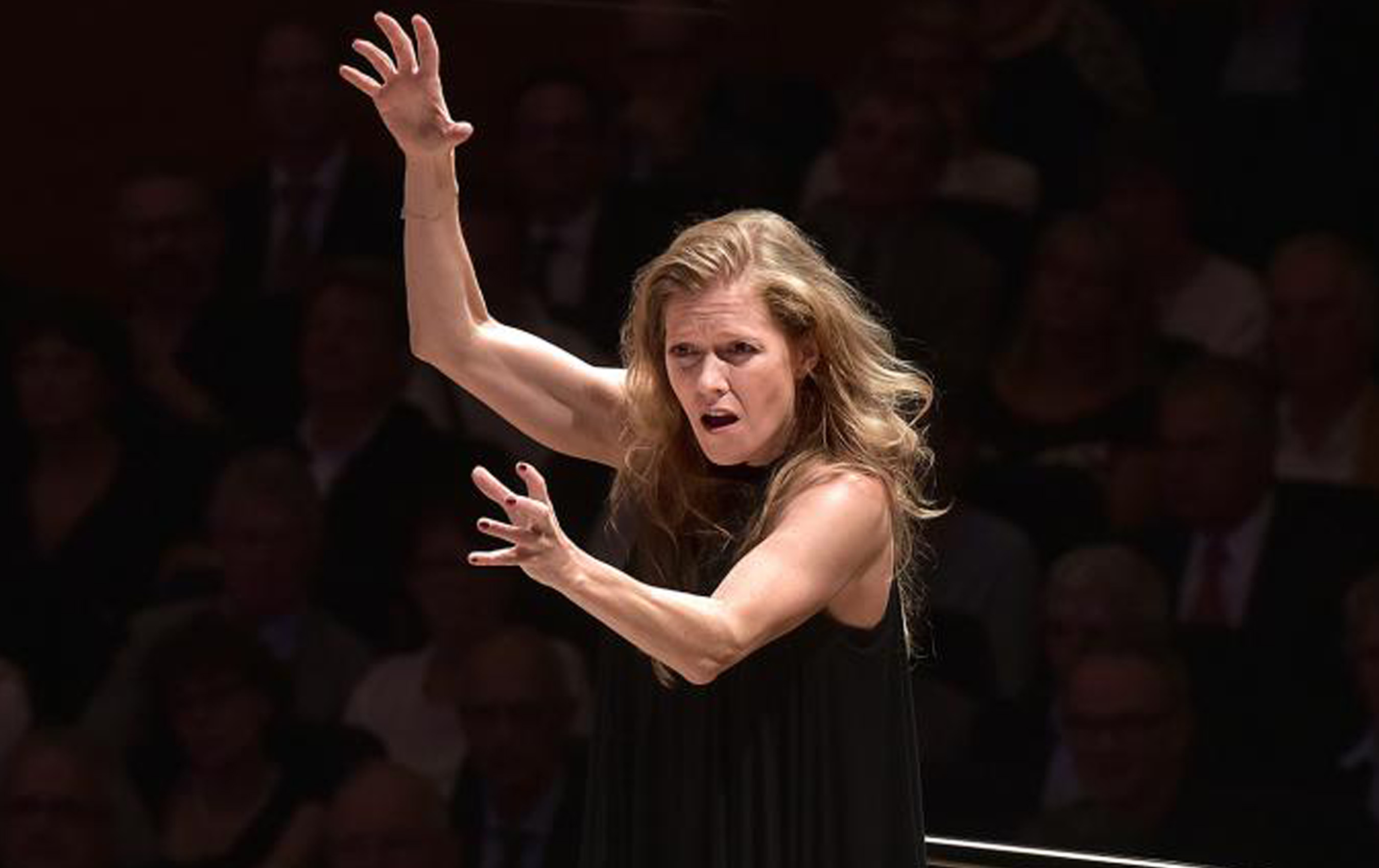 Barbara Hannigan and the Orchestre Philharmonique de Radio France ...