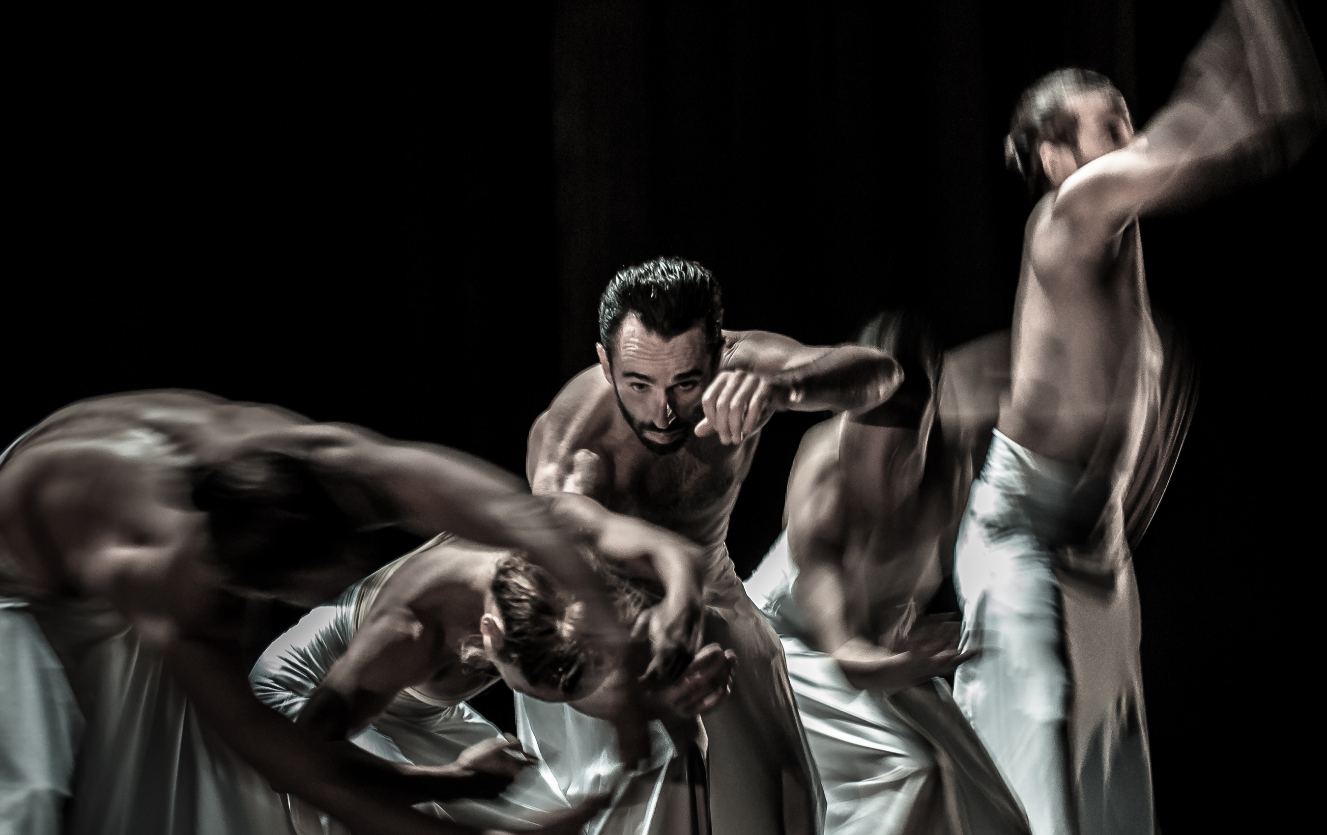 BORDERLINE Choreography by Wang Ramirez | mezzo.tv