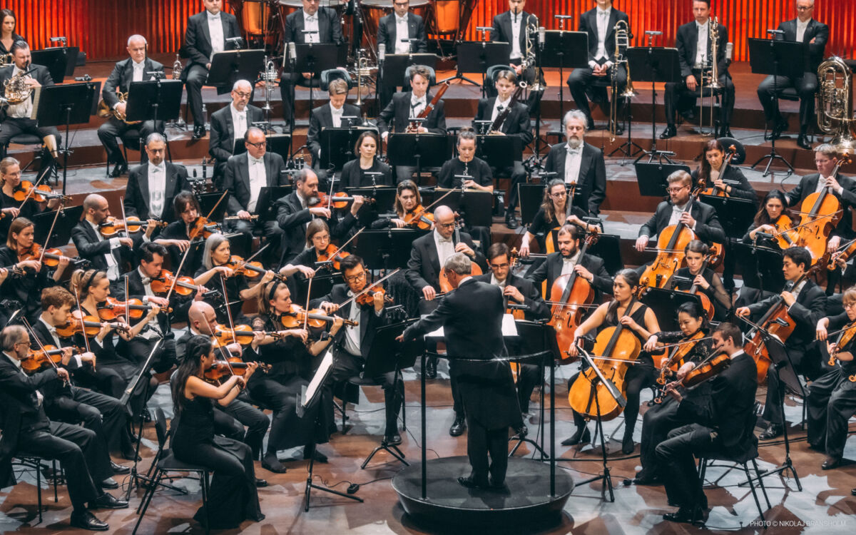 Itzhak Perlman - Brahms: Violin Concerto | mezzo.tv