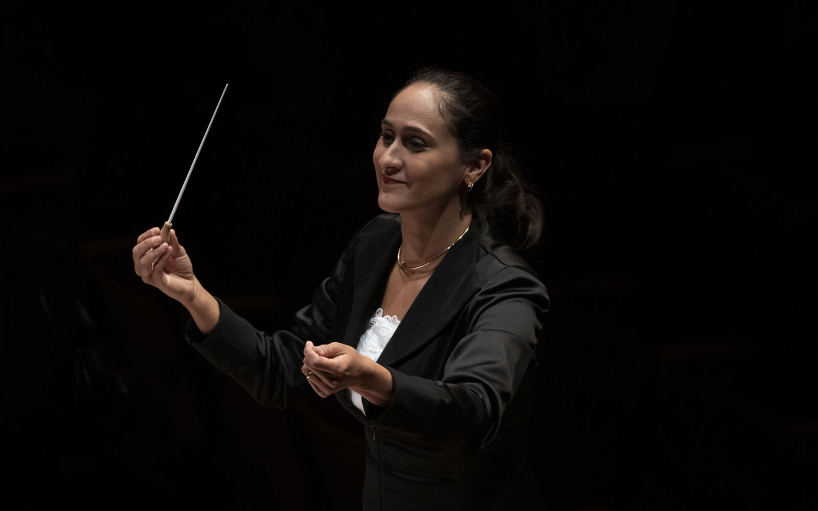 Simone Menezes, Wiener Kammerorchester : Beethoven, Farrenc | mezzo.tv