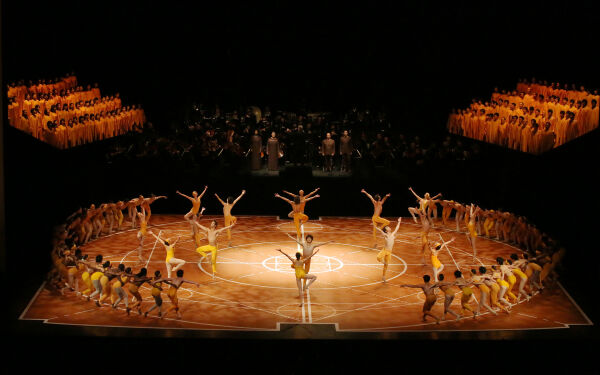Rain choreography by Anne Teresa De Keersmaeker, Palais Garnier | mezzo.tv