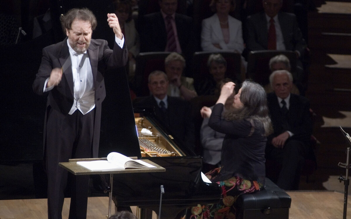 Martha Argerich and Riccardo Chailly play Schumann in Leipzig | mezzo.tv