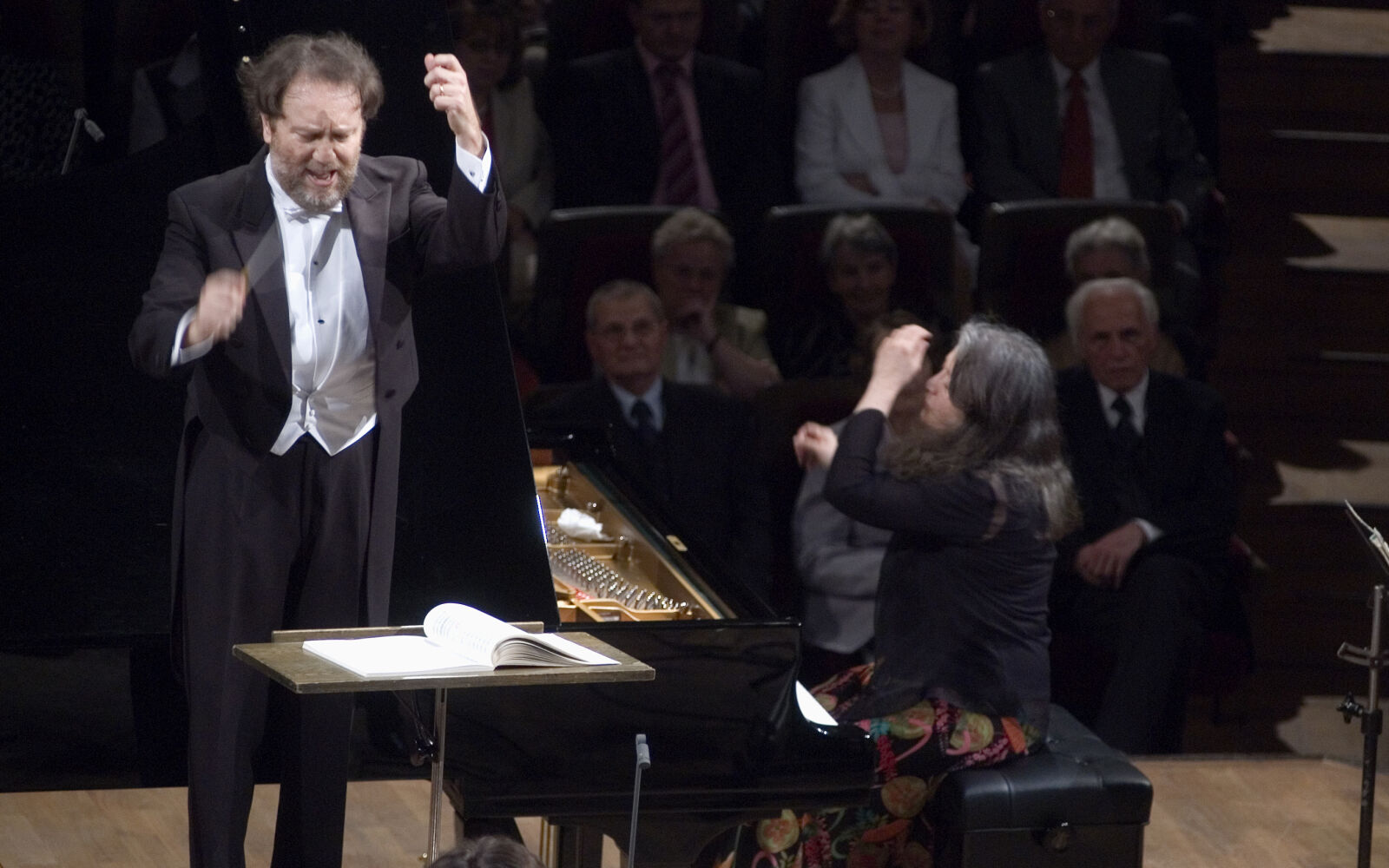 Martha Argerich and Riccardo Chailly play Schumann in Leipzig | mezzo.tv