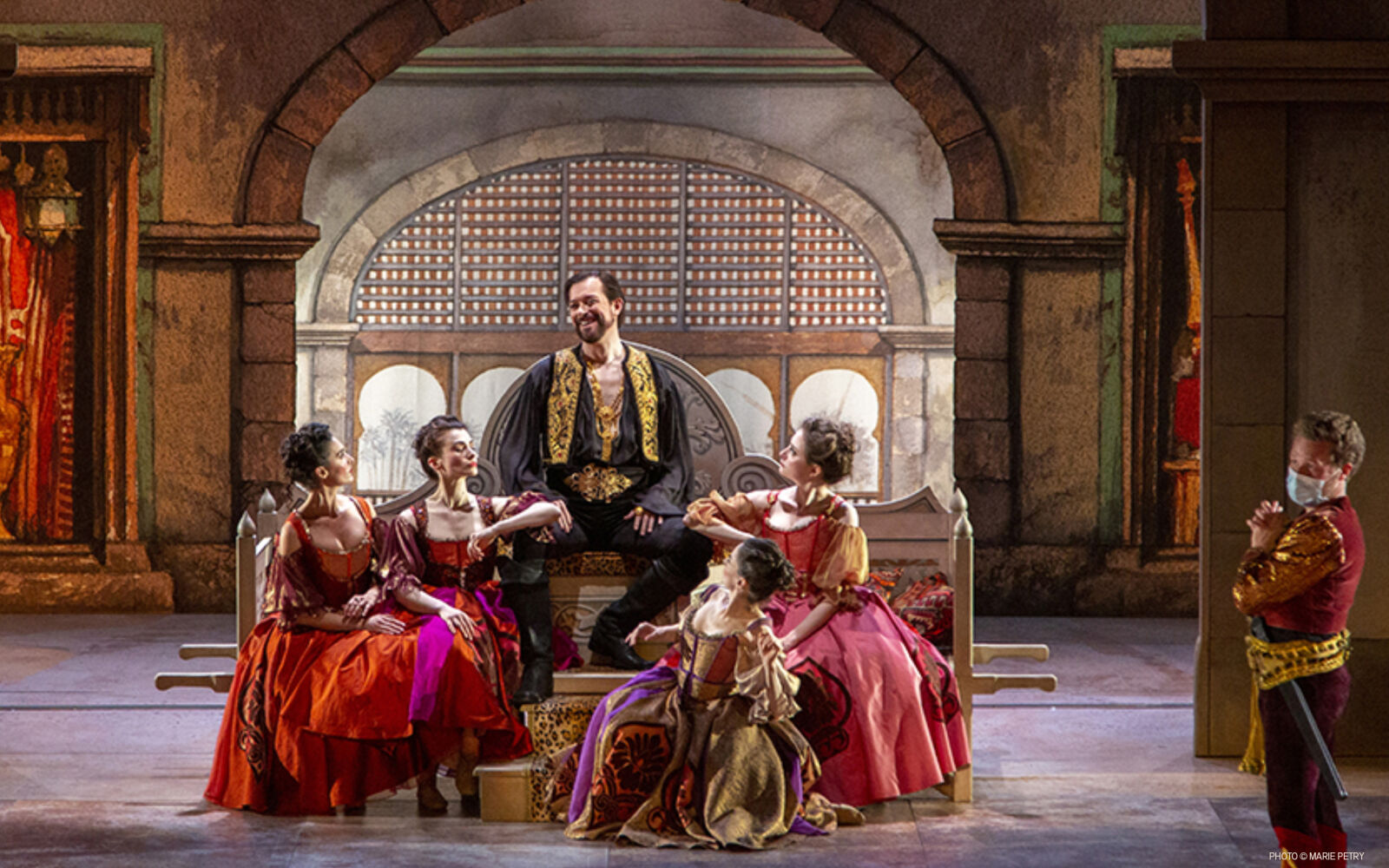 Grétry: The Cairo Caravan - Opéra Royal, Versailles | mezzo.tv