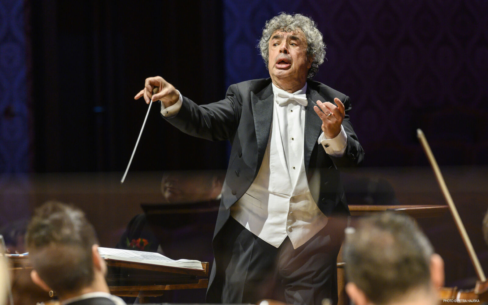 Czech Philharmonic, Semyon Bychkov, Augustin Hadelich : Dvořák | mezzo.tv