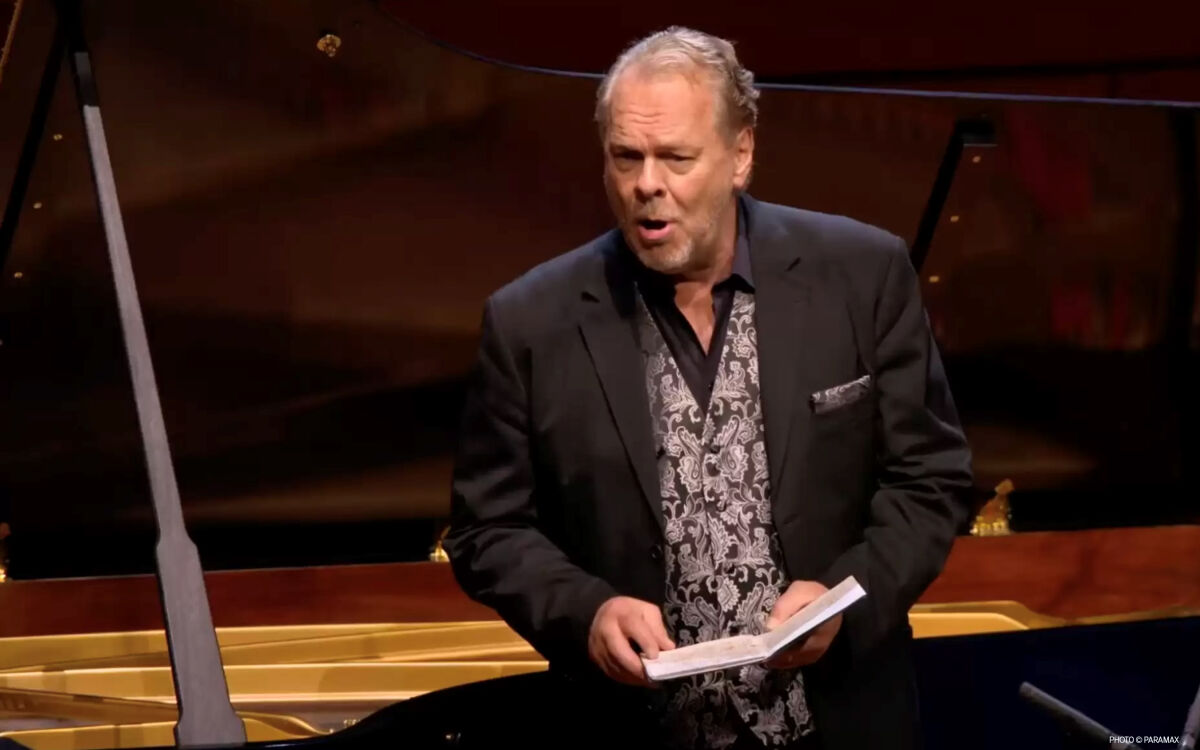 Teodor Currentzis & musicAeterna: Sacred music at the Sainte-Chapelle ...