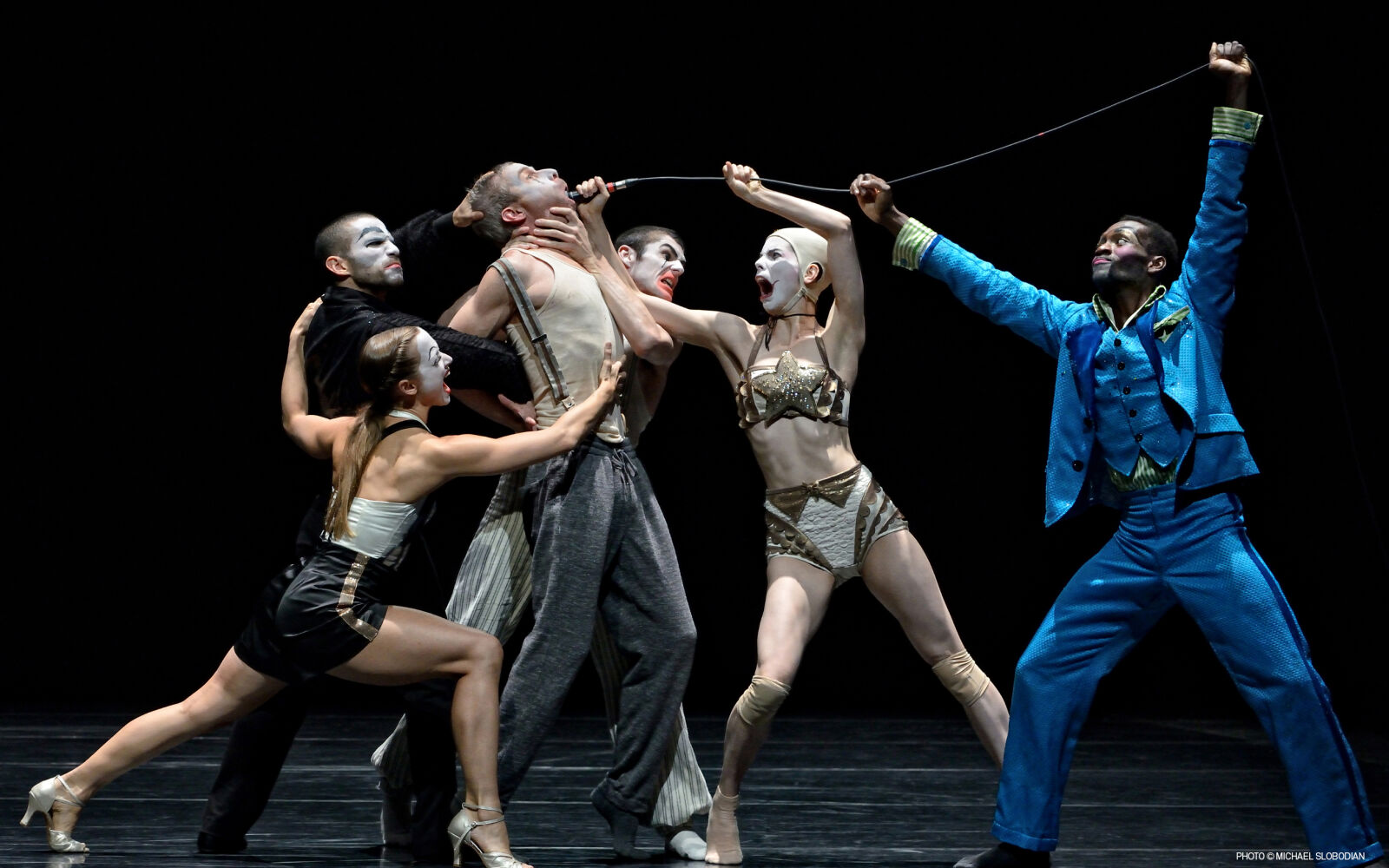 Crystal Pite: Betroffenheit | mezzo.tv