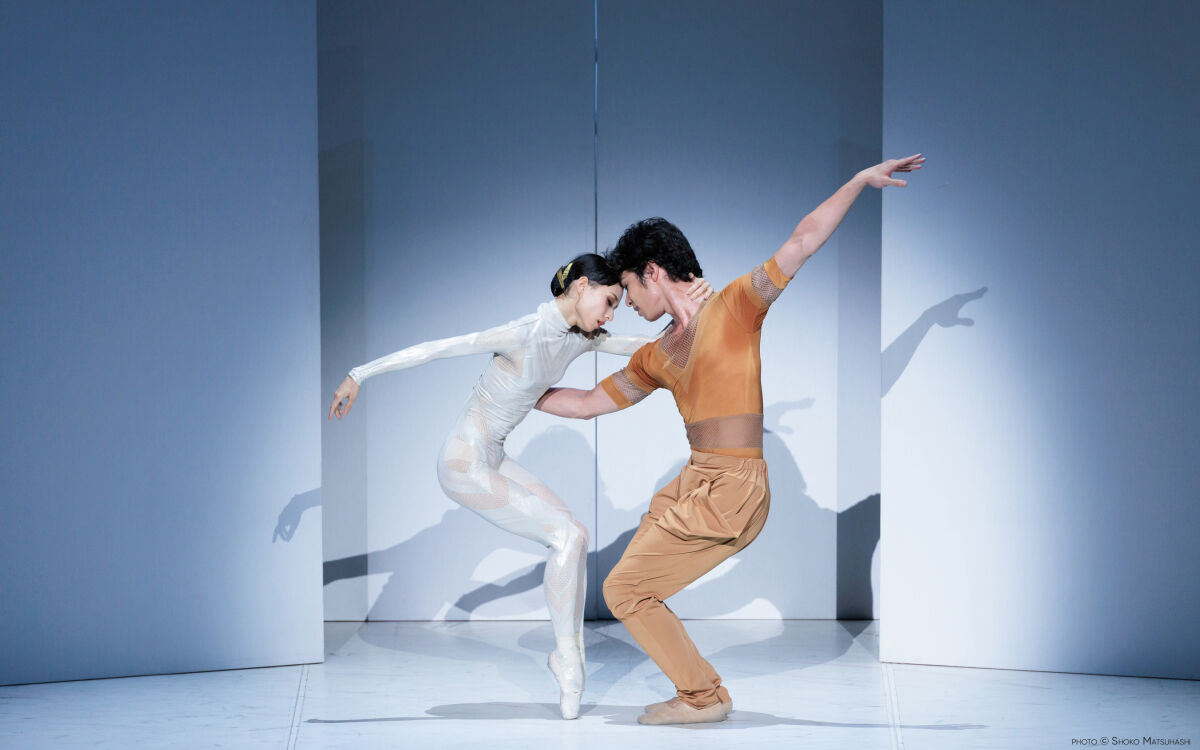 Rain choreography by Anne Teresa De Keersmaeker, Palais Garnier | mezzo.tv