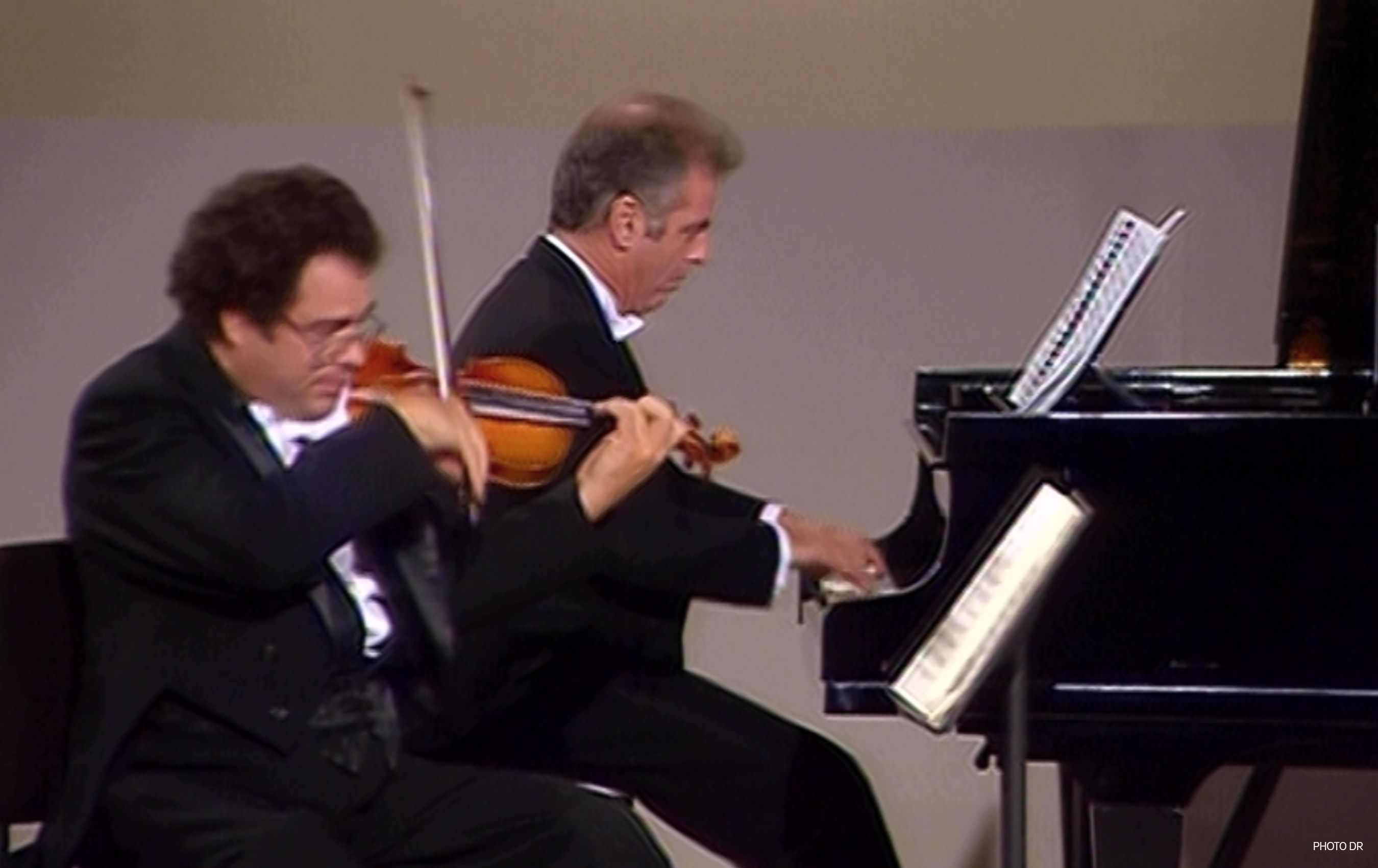 Itzhak Perlman, Daniel Barenboim, Dale Clevenger - Brahms: Violin Sonata No. 3, Horn Trio | mezzo.tv